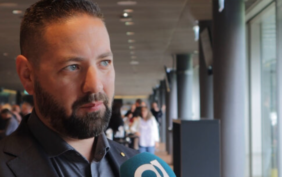Numérisation de la police suisse - 5 questions à Cédric Bapst, Police ...